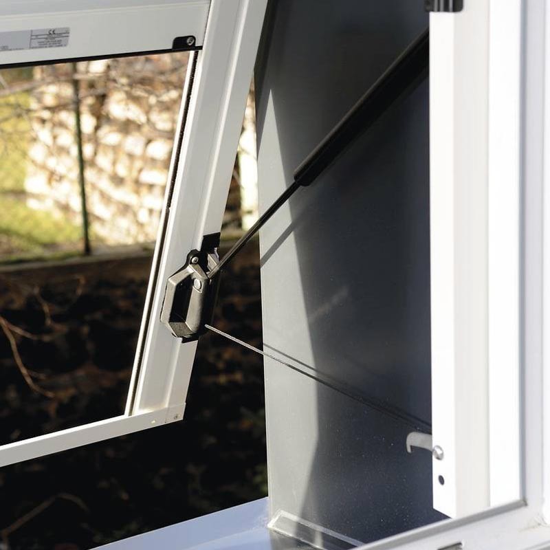 Volet roulant avec tablier projetable à projection automatique extérieur